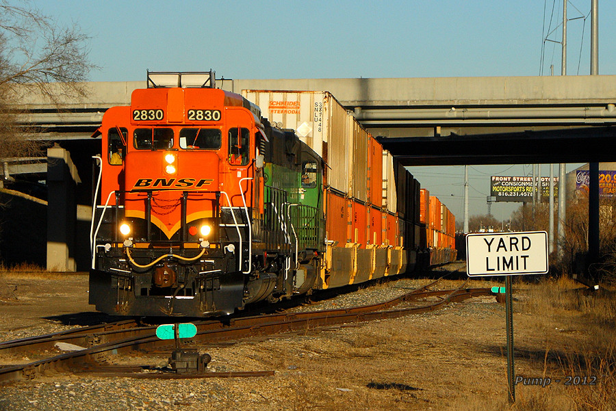 Northbound BNSF Yard Job Train